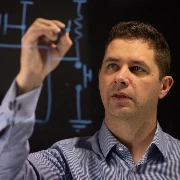 Robert Ross | About | La Trobe University