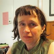 Sarah MacLean | About | La Trobe University